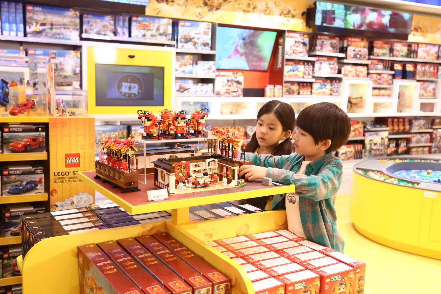 The 1st LEGO® flagship store in south China will open this year - About ...