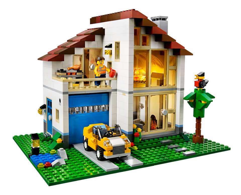 Houses built to last: 70 years of the LEGO® System in Play – Jumpitoy
