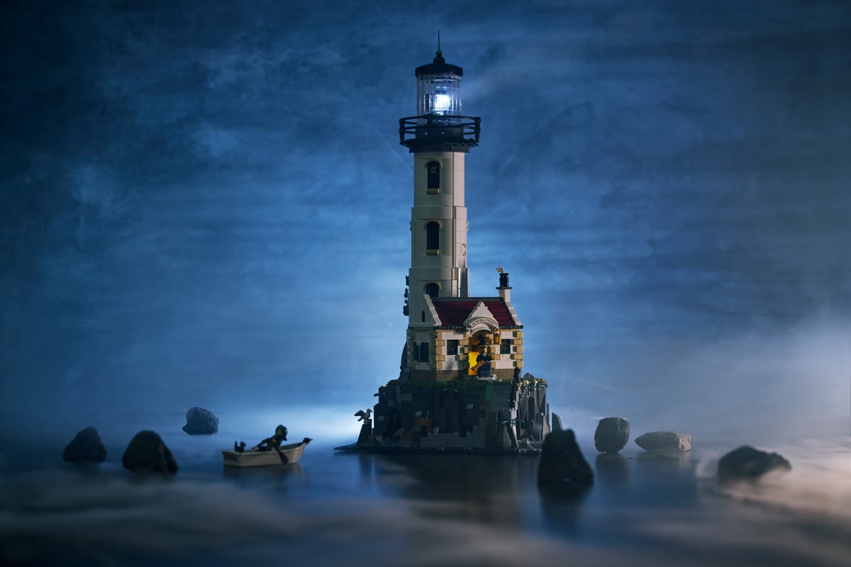 LEGO® Motorised Lighthouse set - About Us - LEGO.com