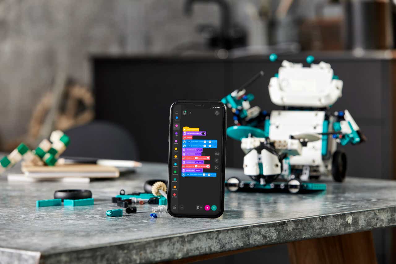 New LEGO® MINDSTORMS® Robot Inventor lets creators build and bring to ...