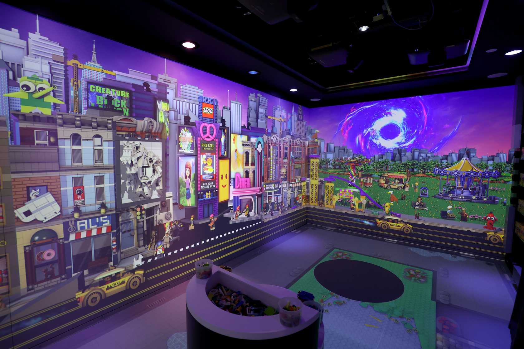 LEGO Store on 5th Avenue New York City offers a brand-new feature ...
