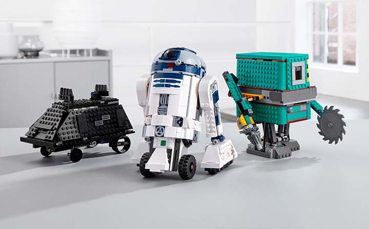 LEGO® Star Wars™ BOOST Droid Commander set takes the force to a new ...