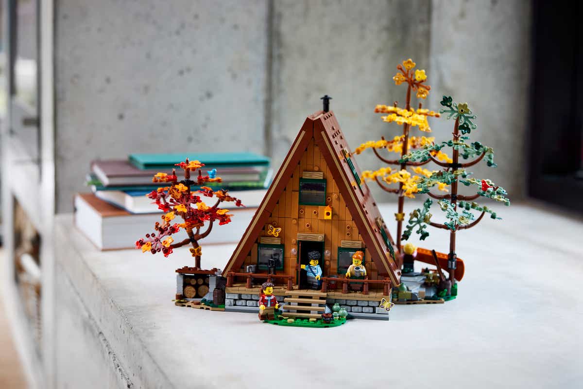 GET COSY IN THE LEGO IDEAS A-FRAME CABIN - About Us - LEGO.com