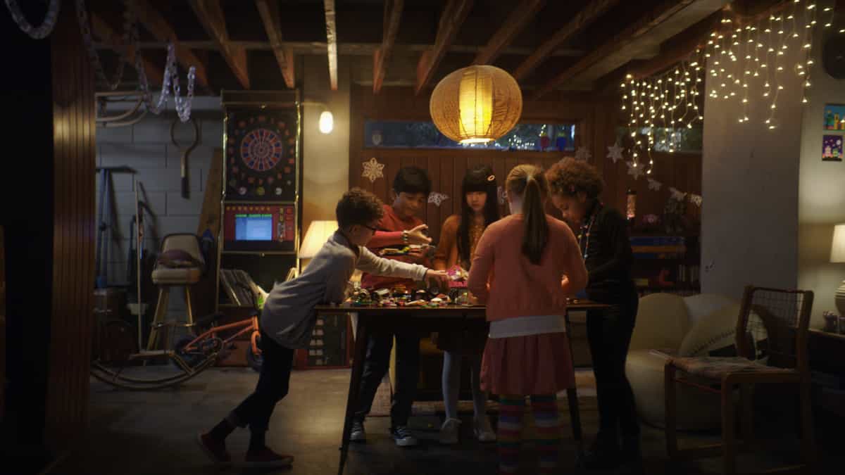 Holiday campaign 2022 - About Us - LEGO.com