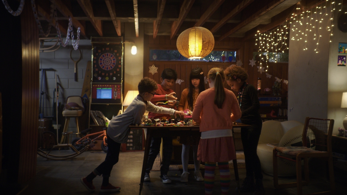 Holiday campaign 2022 - About Us - LEGO.com