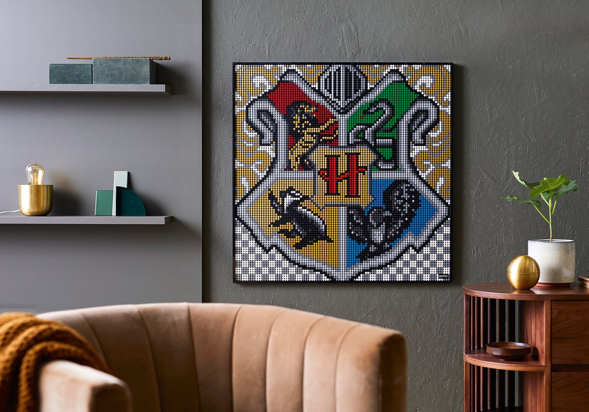 Harry Potter Hogwarts Crests - About Us - LEGO.com