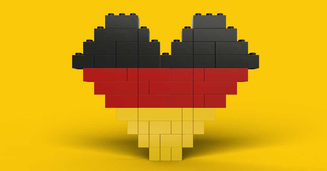 The LEGO Group and the LEGO Foundation announce a 960k EUR grant to ...