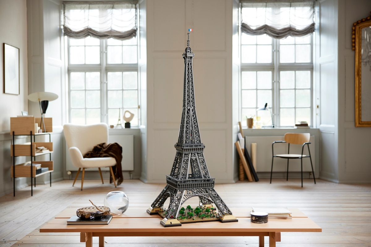 LEGO® EIFFEL TOWER SET - About Us - LEGO.com