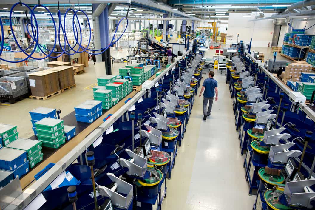 LEGO Production Facility Visuals About Us LEGO RU LEGO Production Facility Visuals About Us LEGO RU