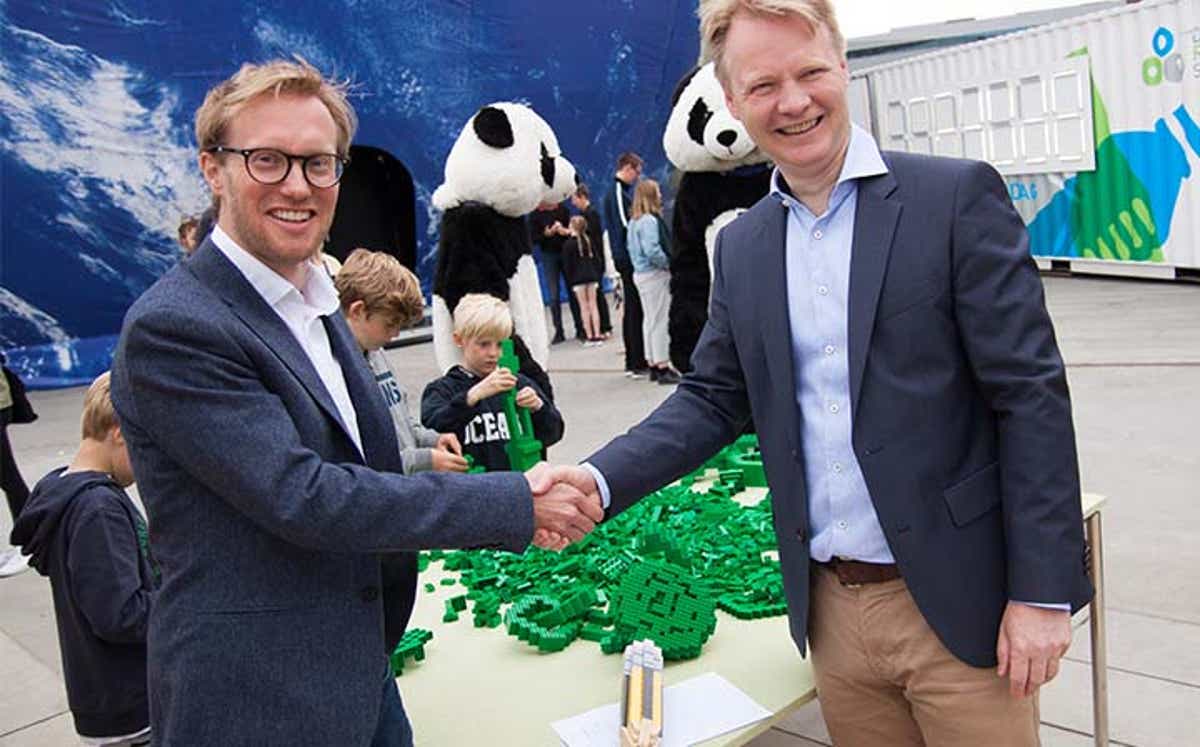The LEGO Group extends partnership with WWF to reduce 10,000 tonnes of ...