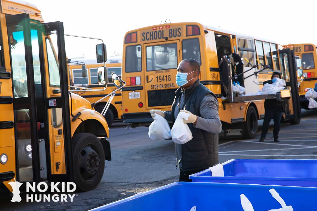 Helping Families Impacted by COVID-19 - About Us - LEGO.com