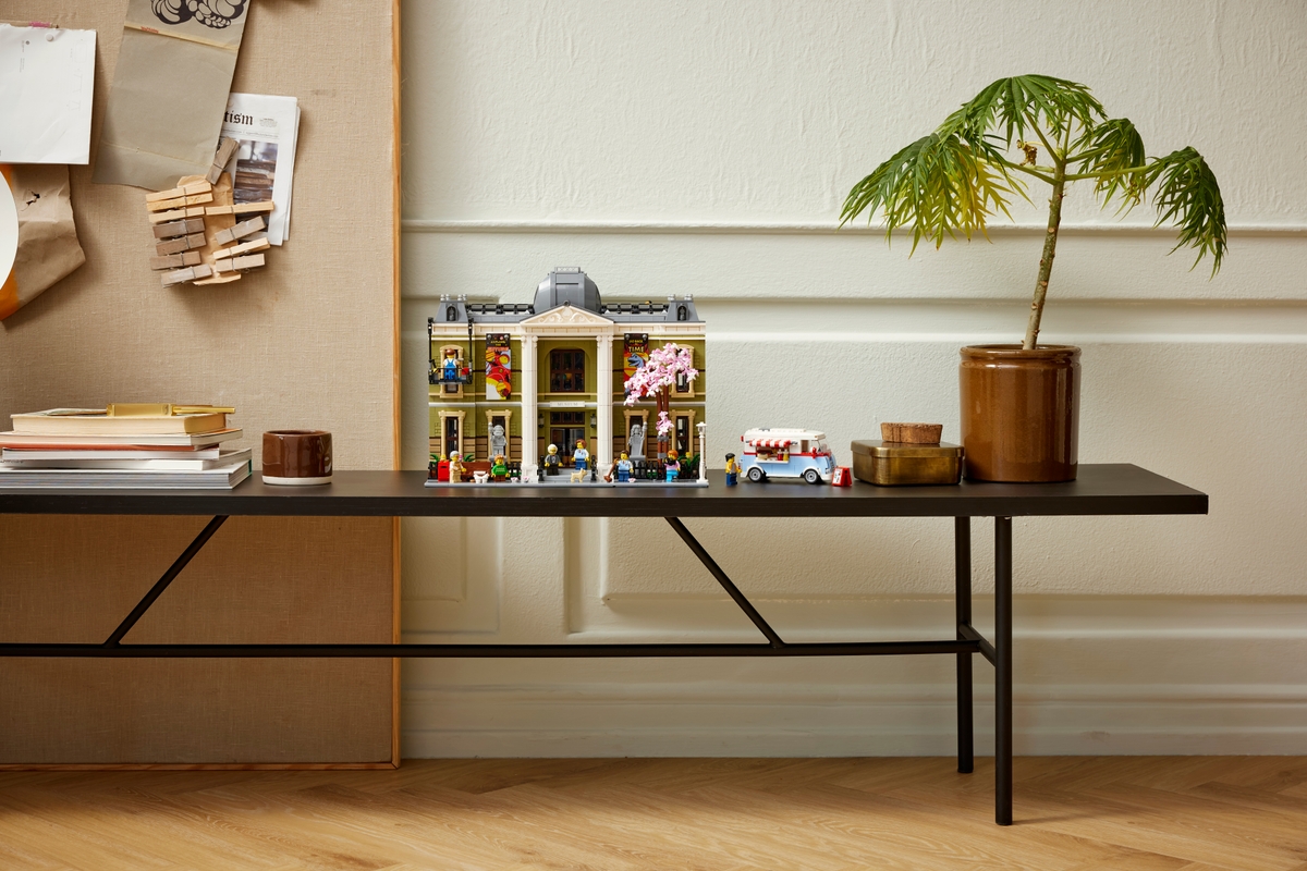 LEGO Icons Natural History Museum - About Us - LEGO.com