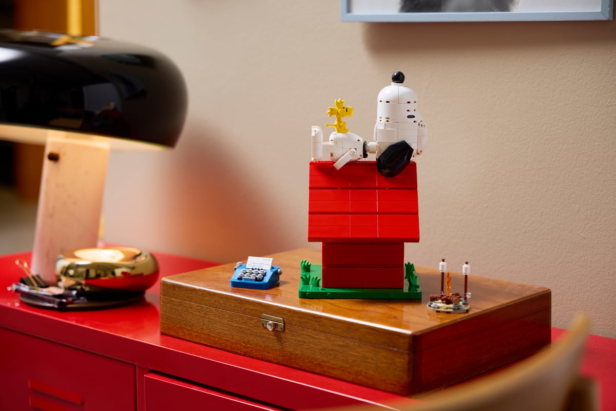 Snoopy and Woodstock LEGO® Ideas Set - About Us - LEGO.com