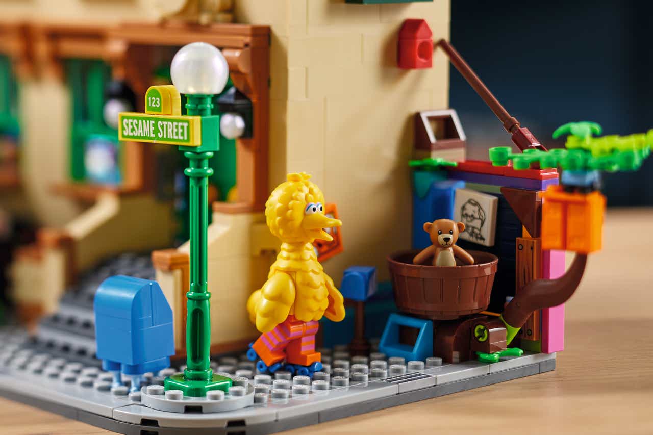 Step Up To The Brand-New LEGO® Ideas 123 Sesame Street - About us ...