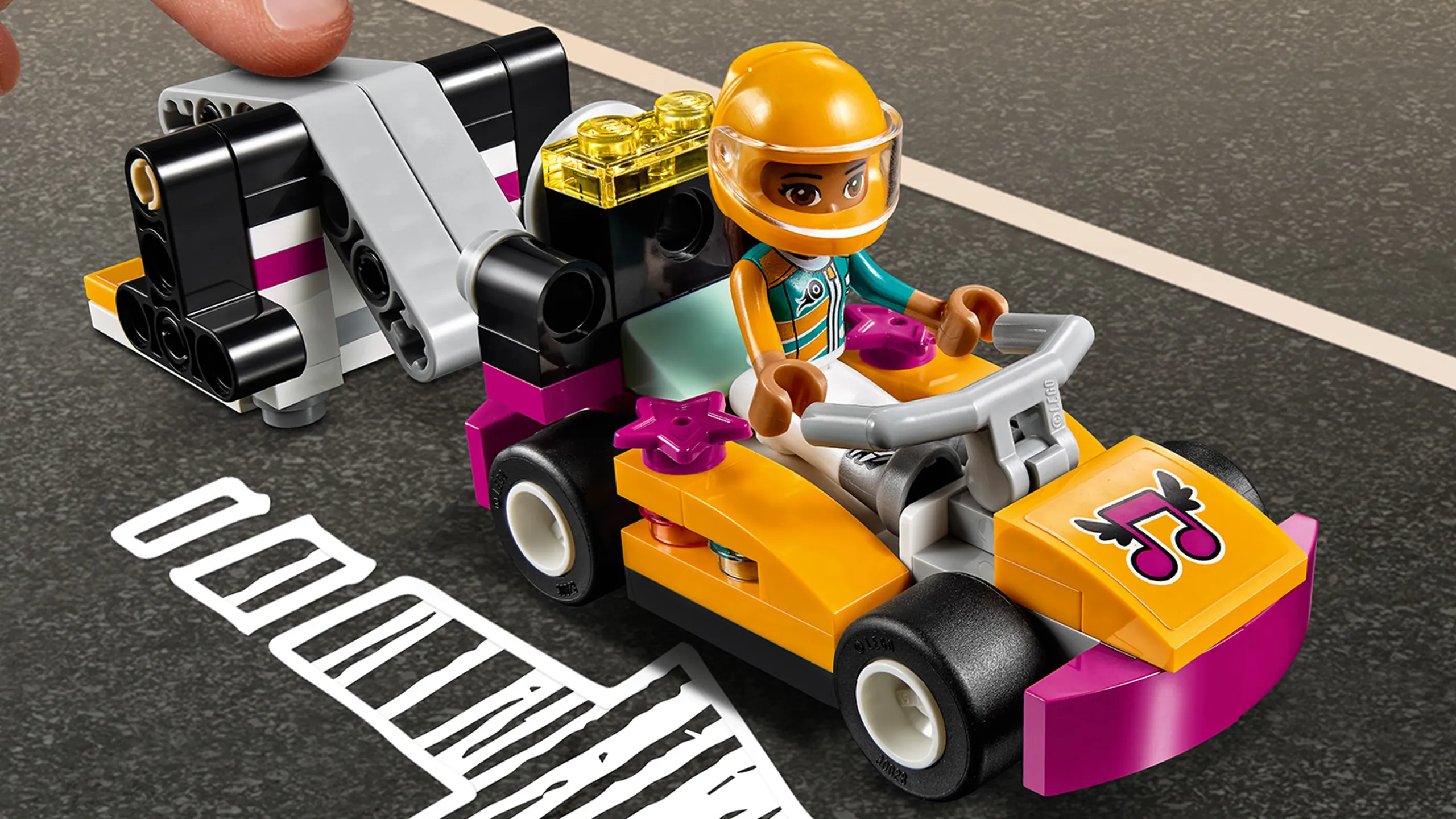 Drifting Diner - Videos - LEGO.com for kids