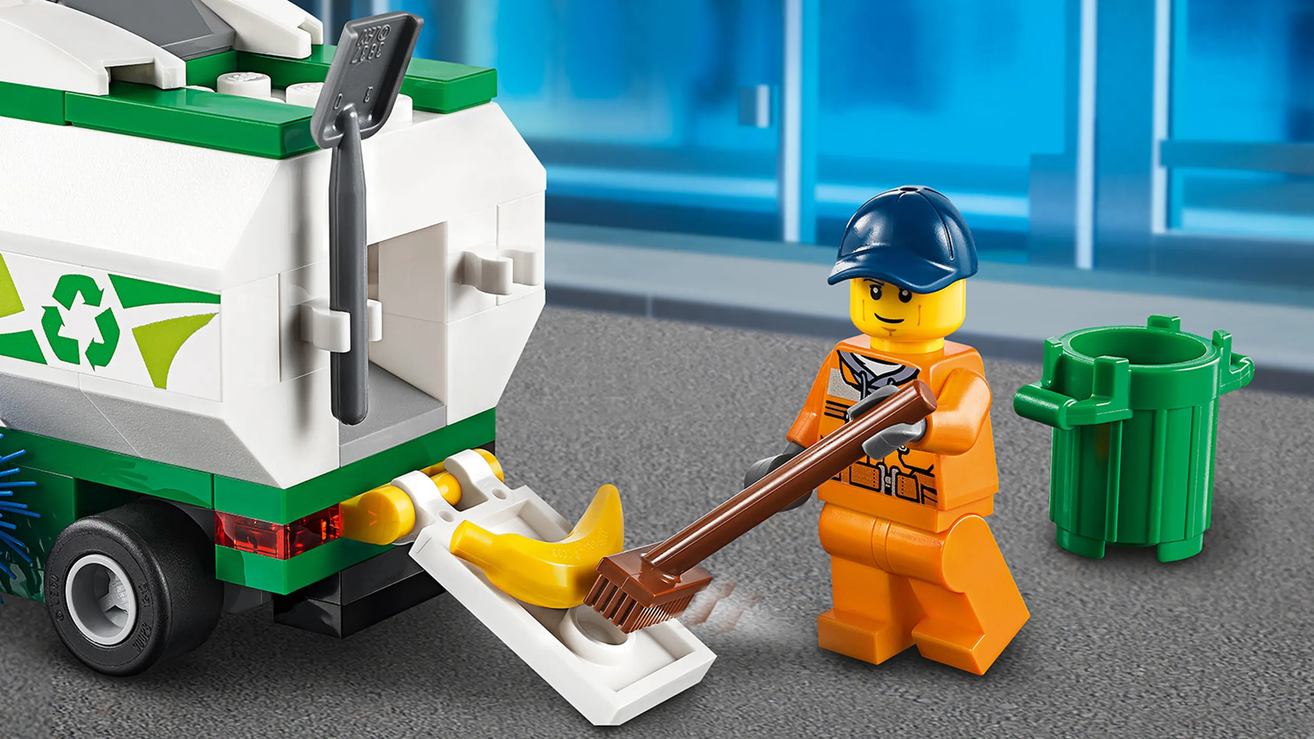 Street Sweeper - Videos - LEGO.com for kids