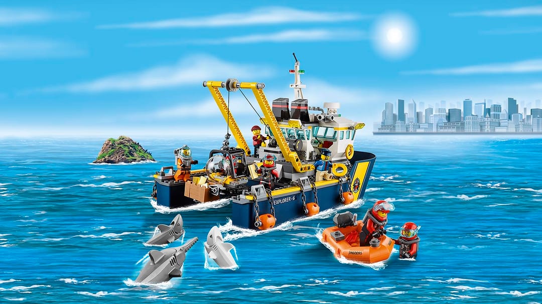 Deep Sea Exploration Vessel - Videos - LEGO.com for kids