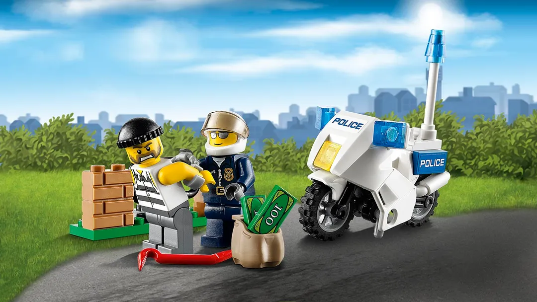 Crook Pursuit - Videos - LEGO.com for kids