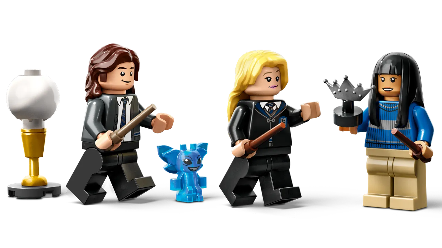 Ravenclaw™ House Banner - Videos - LEGO.com for kids