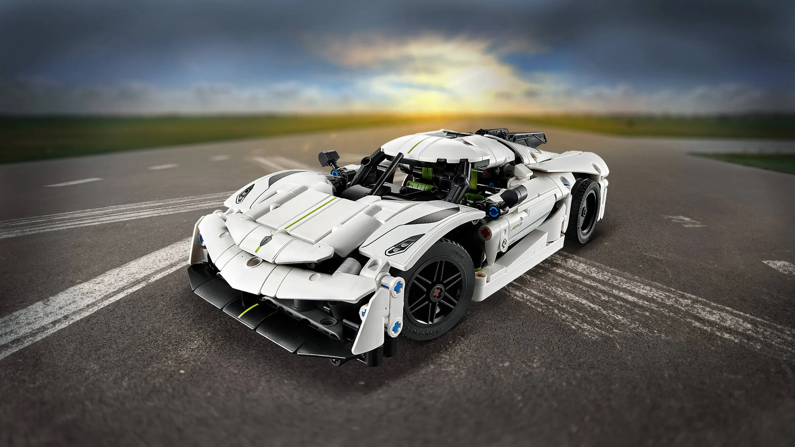 Koenigsegg Jesko Absolut White Hypercar - Videos - LEGO.com for kids