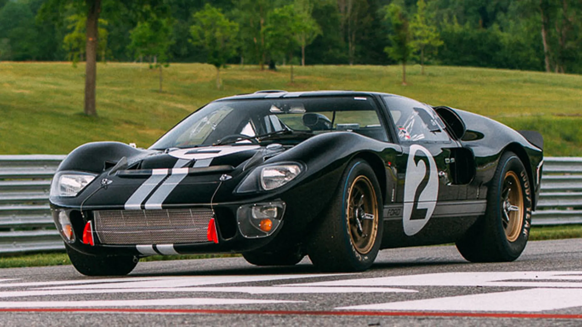 2016 福特 GT 与 1966 福特 GT40 - Videos - LEGO.com for kids