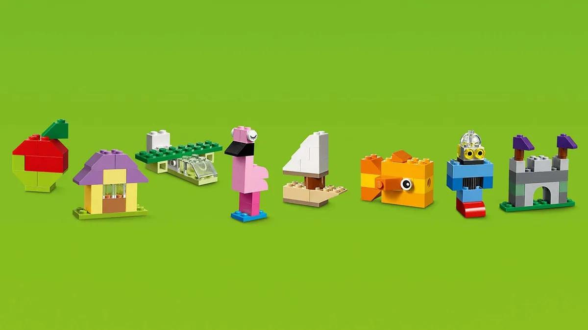 Creative Suitcase - Videos - LEGO.com for kids