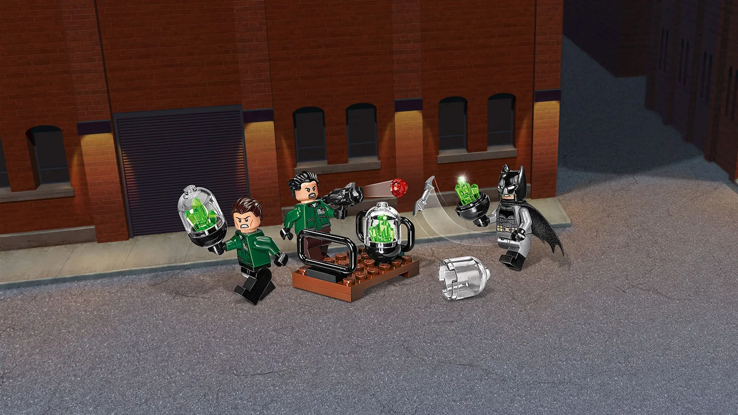 Kryptonite Interception - Videos - LEGO.com for kids