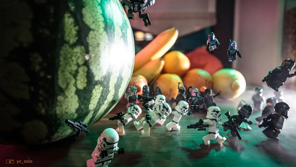 Bring in the rescue watermelon! - LEGO.com for kids