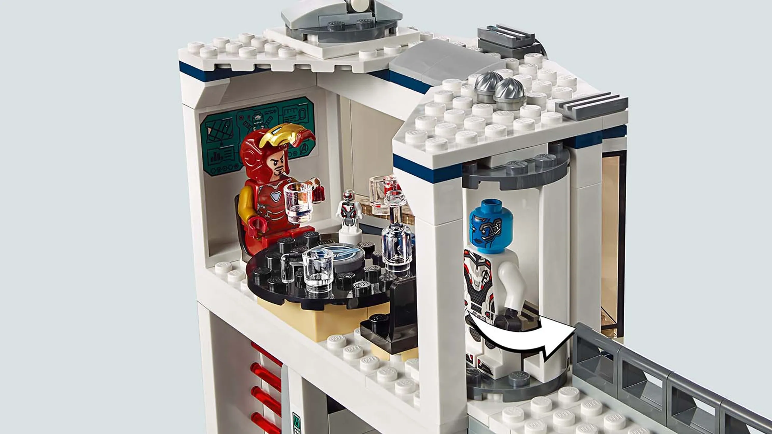 Avengers Compound Battle - Videos - LEGO.com for kids