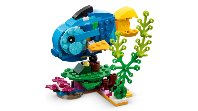 Exotic Parrot - Videos - LEGO.com for kids