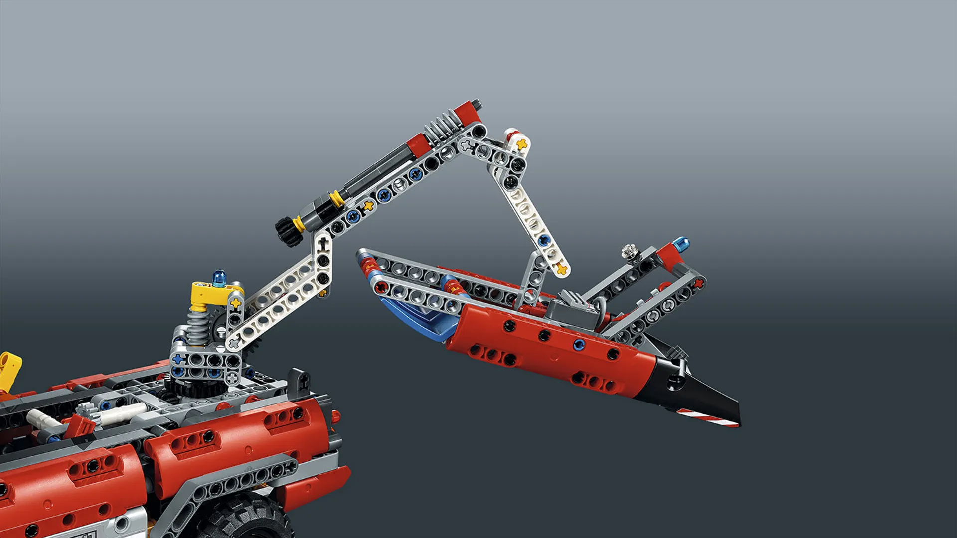 Airport Rescue Vehicle - Videos - LEGO.com for kids