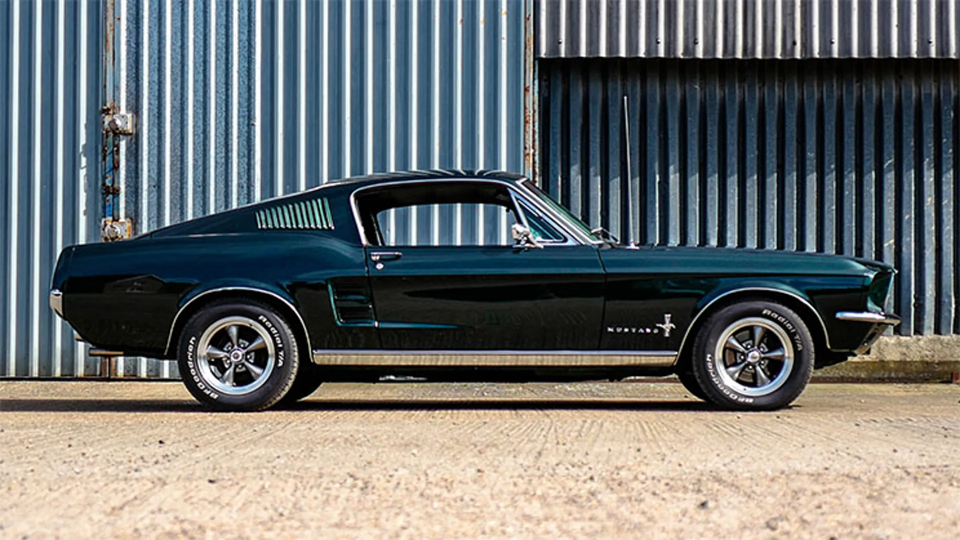 1968 Ford Mustang Fastback - Videos - LEGO.com for kids