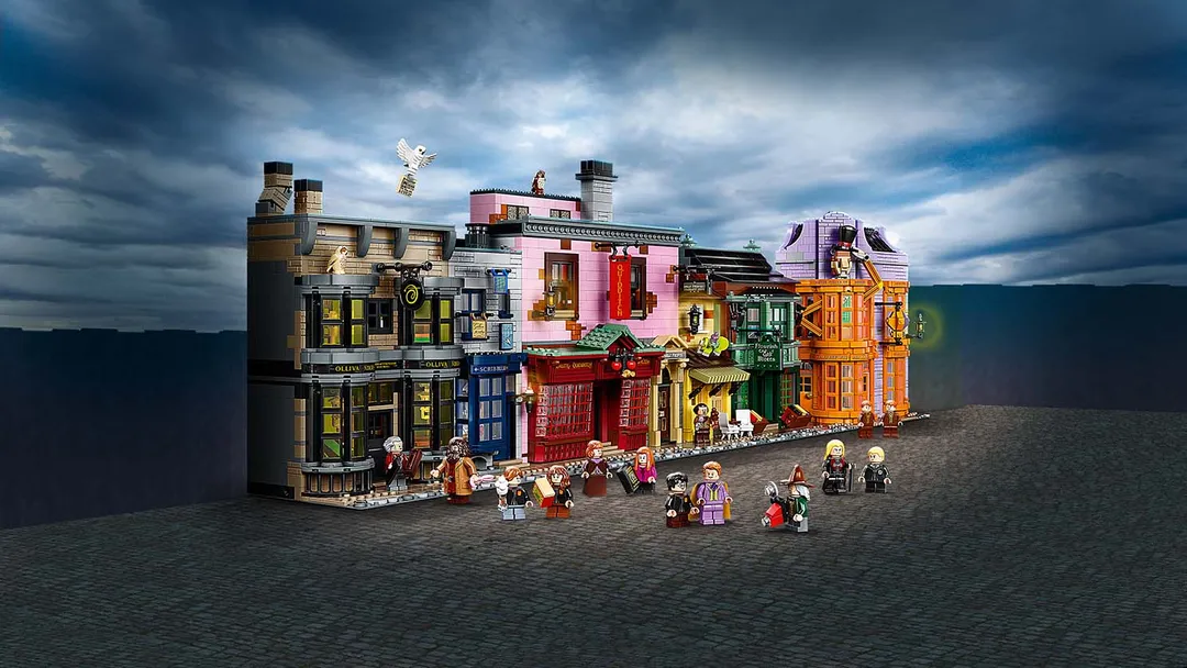 Diagon Alley™ - Videos - LEGO.com for kids