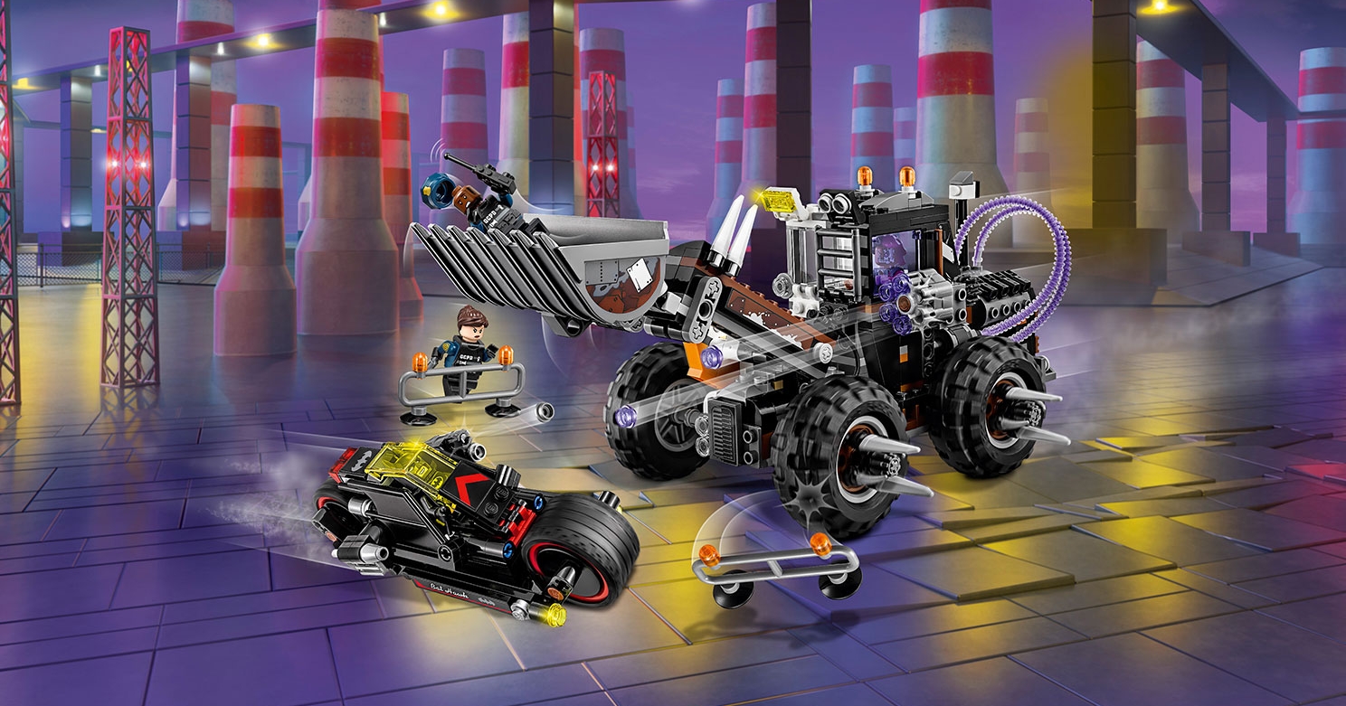 Two-Face™ Double Demolition - Videos - LEGO.com for kids
