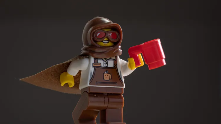 Build a superhero photography studio | LEGO.com for families