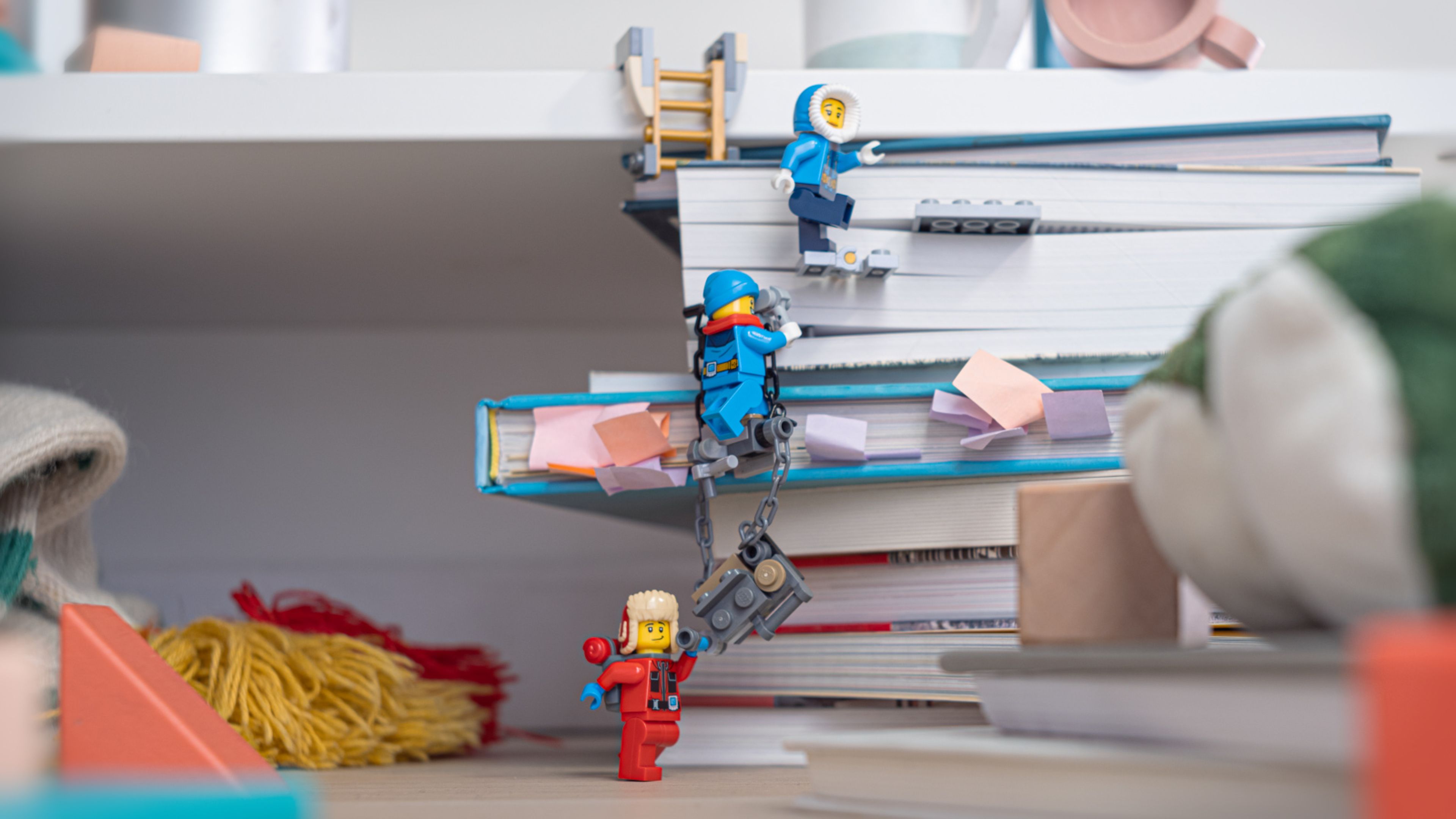 Climbing up Mount Bedroom | LEGO.com for families