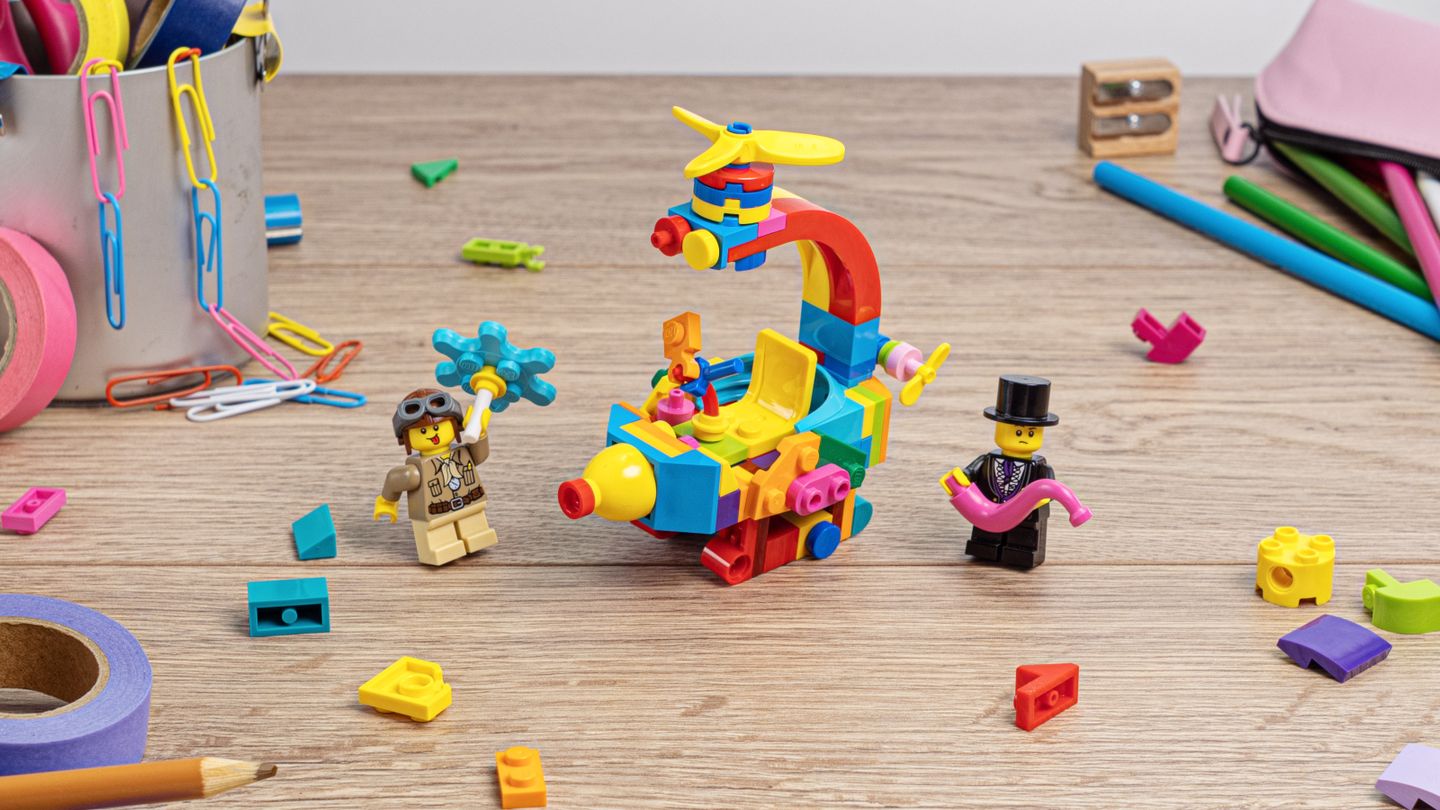 Destination: the future! | LEGO.com for families