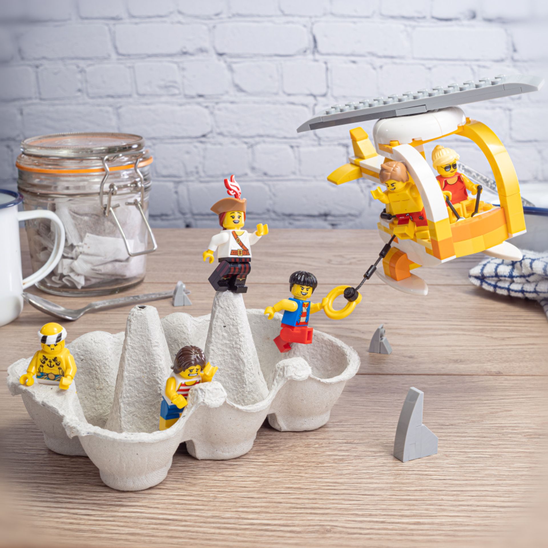 Build your own hero | LEGO.com for families