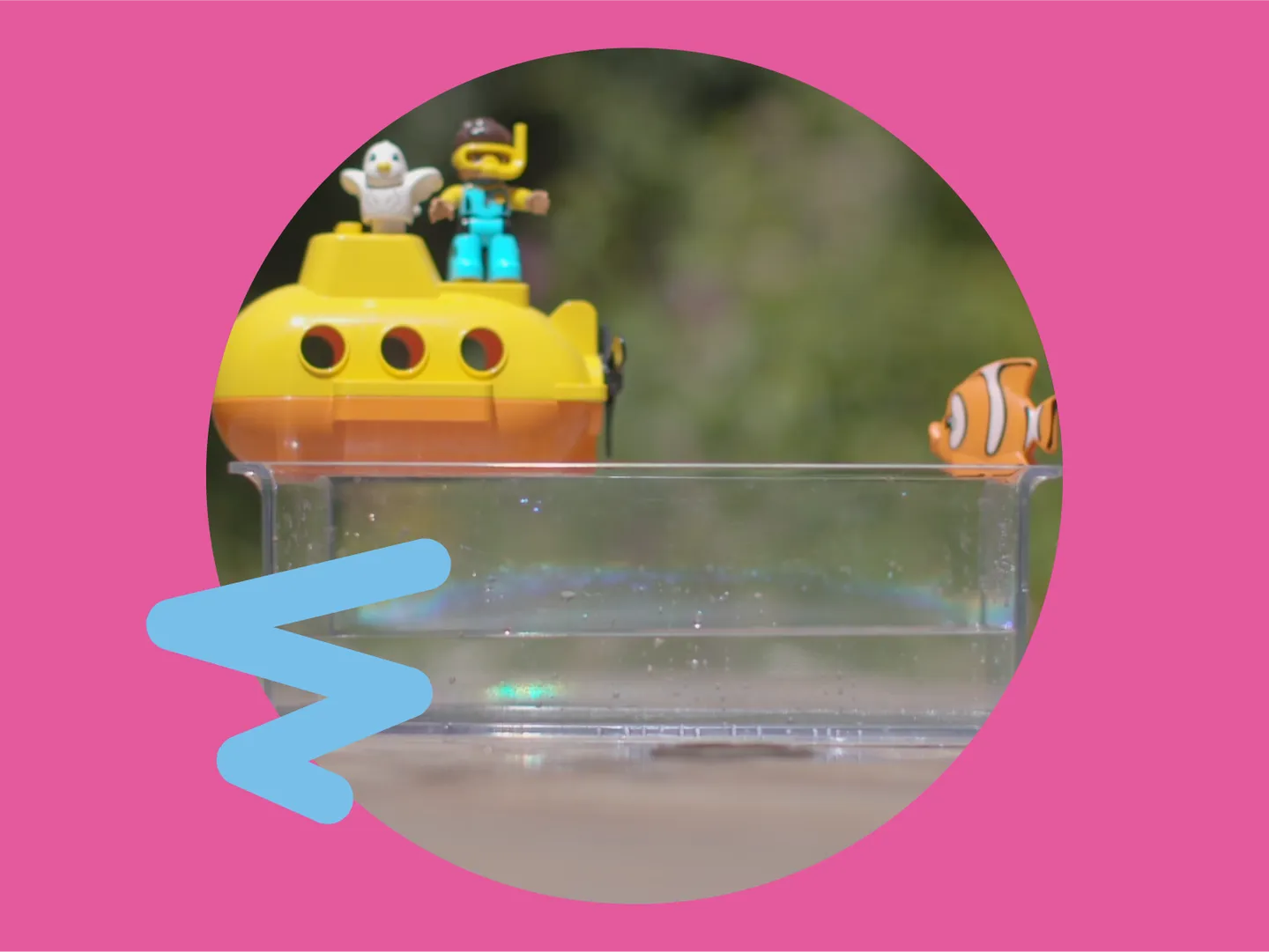 Feeding a hungry LEGO® DUPLO® whale | LEGO.com for families