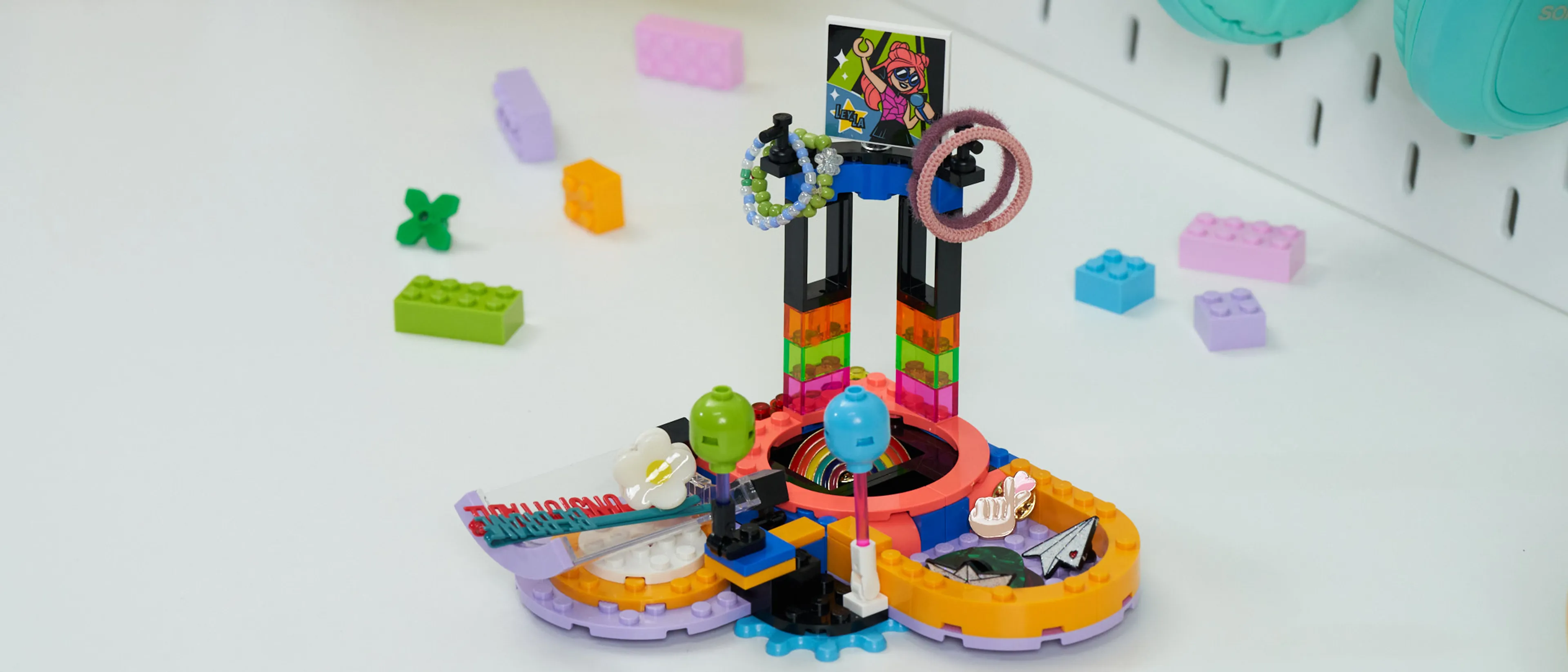 Build your own LEGO® trinket tray | LEGO.com for families