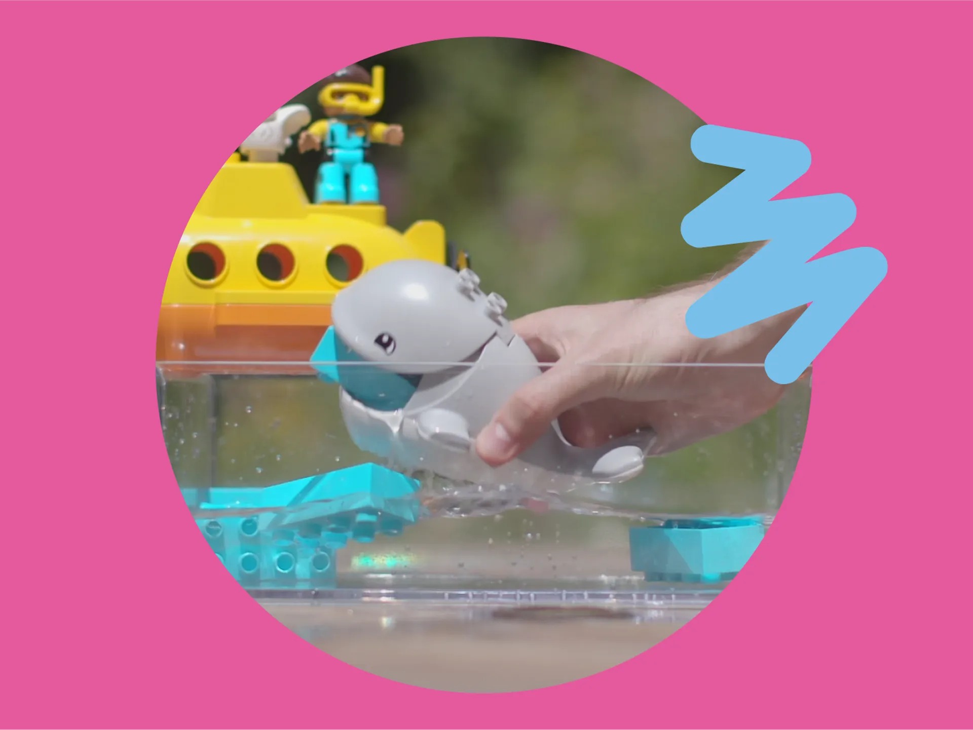Feeding a hungry LEGO® DUPLO® whale | LEGO.com for families