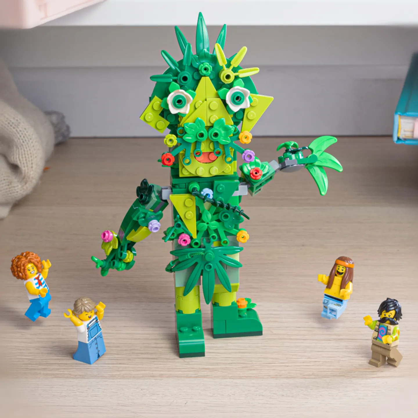 Build a Spring Statue | LEGO.com for families