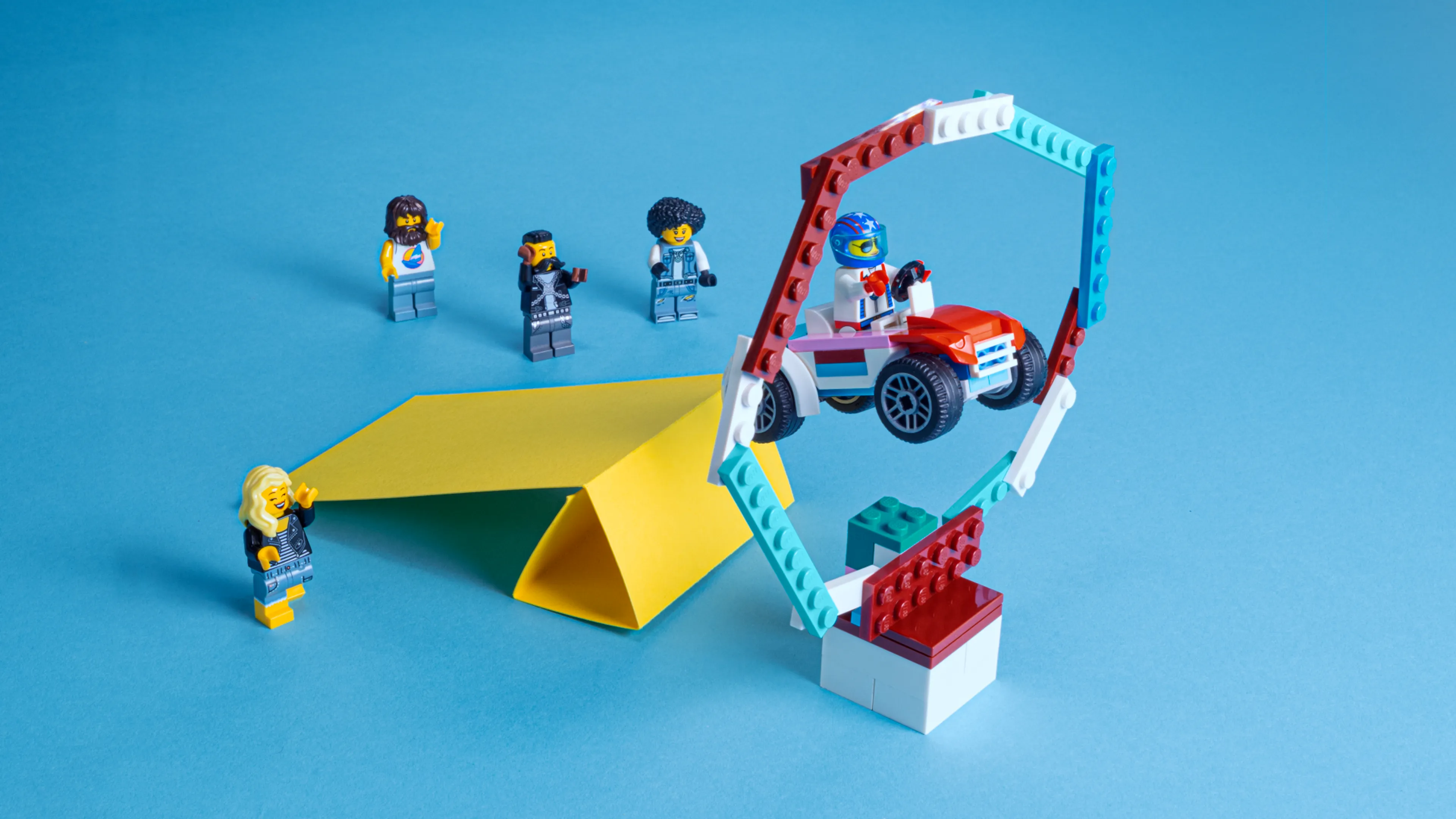 Become a LEGO® stunt driver | LEGO.com for families