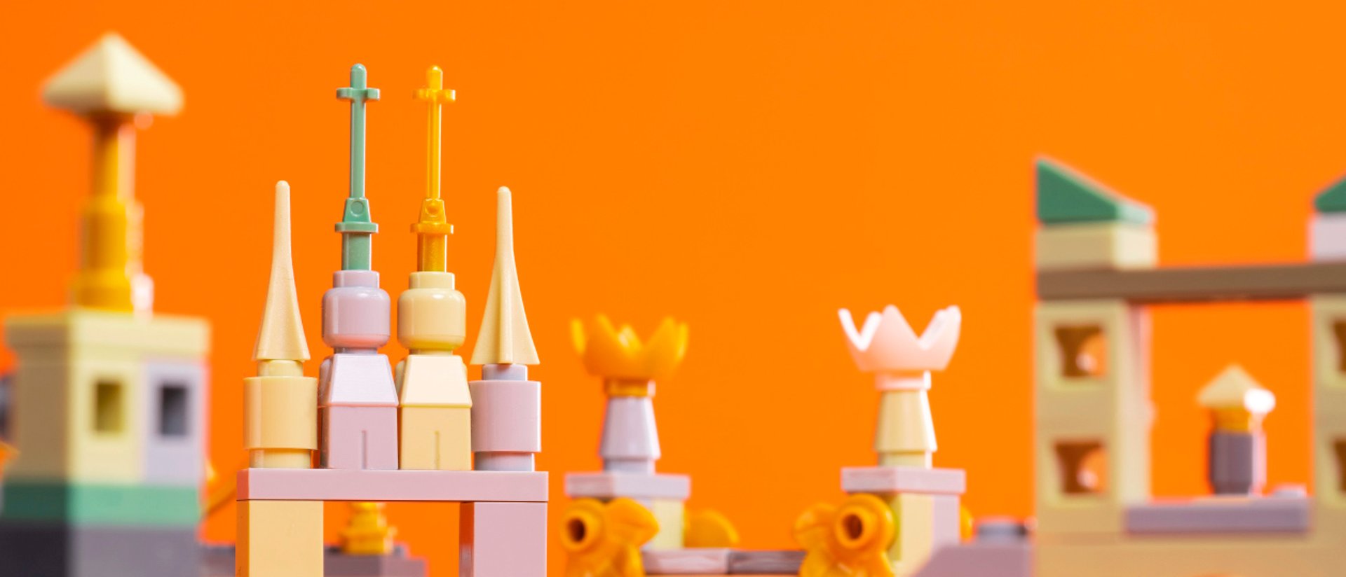 Building Micro Town | LEGO.com for families