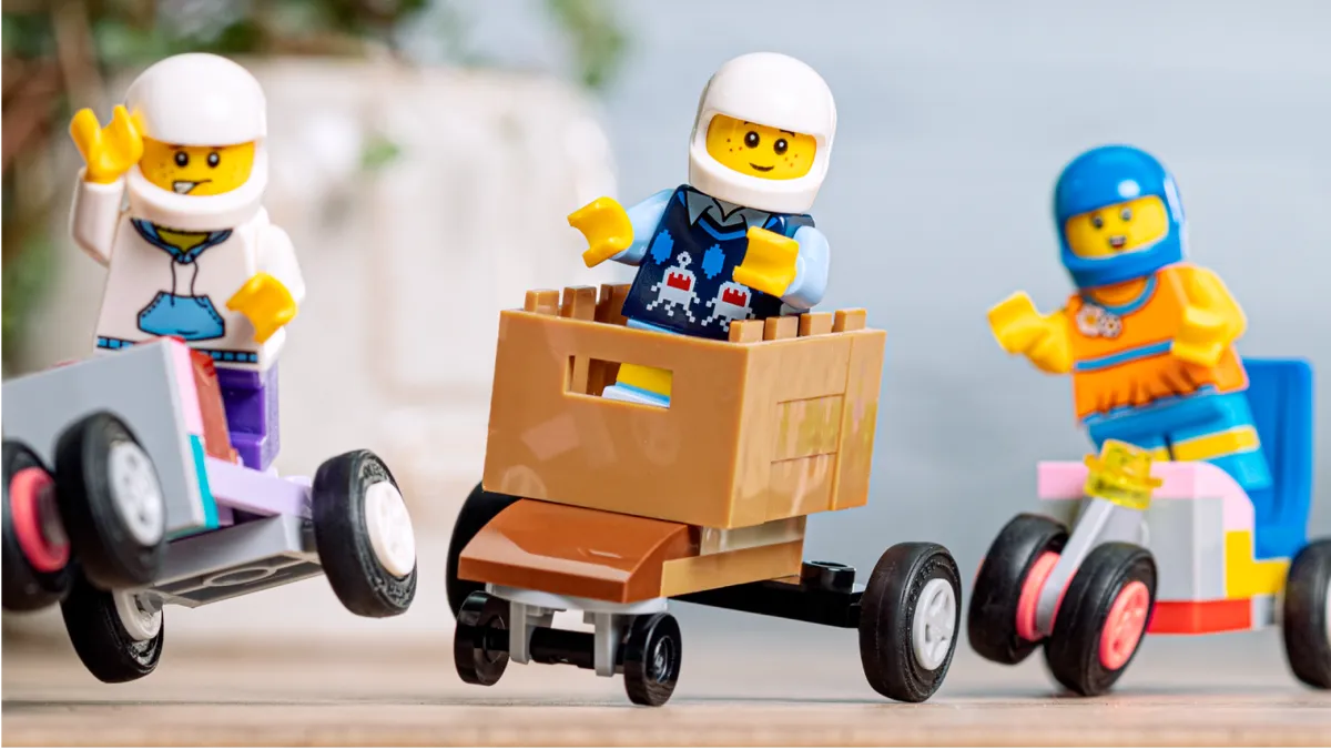 Let's move! | LEGO.com for families