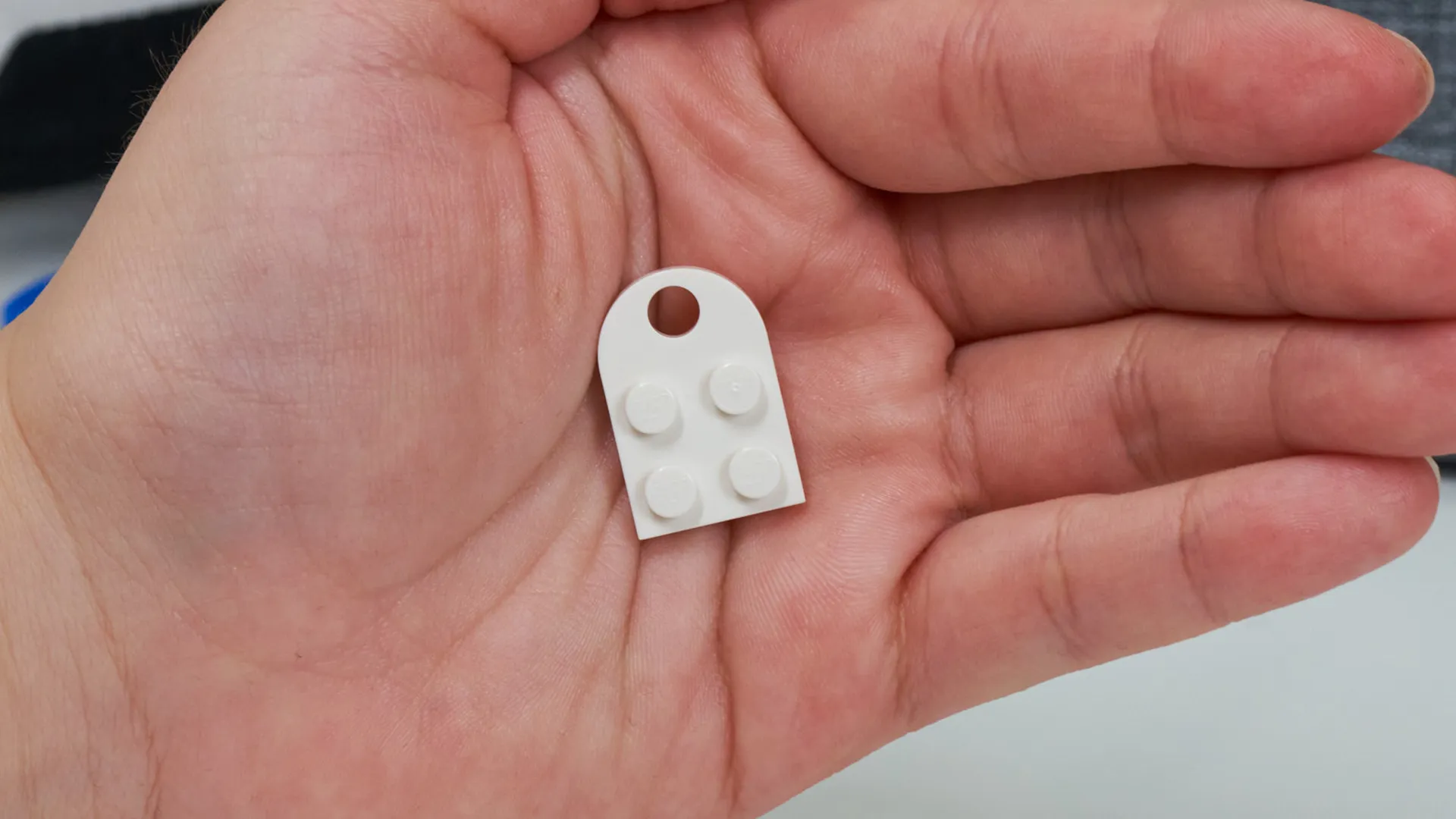 Build your own LEGO® bag charms | LEGO.com for families