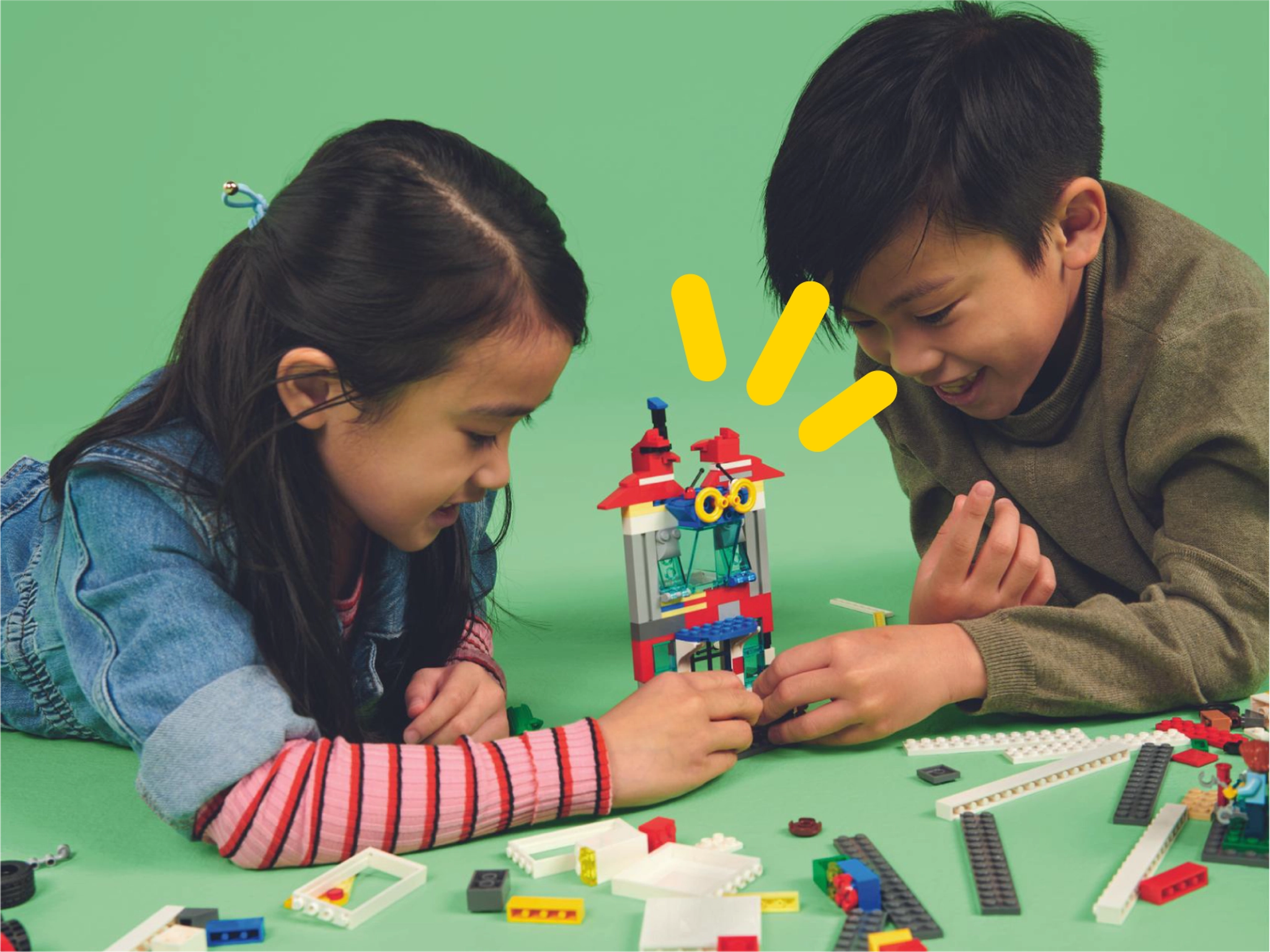 Building as a team | LEGO.com for Families GB