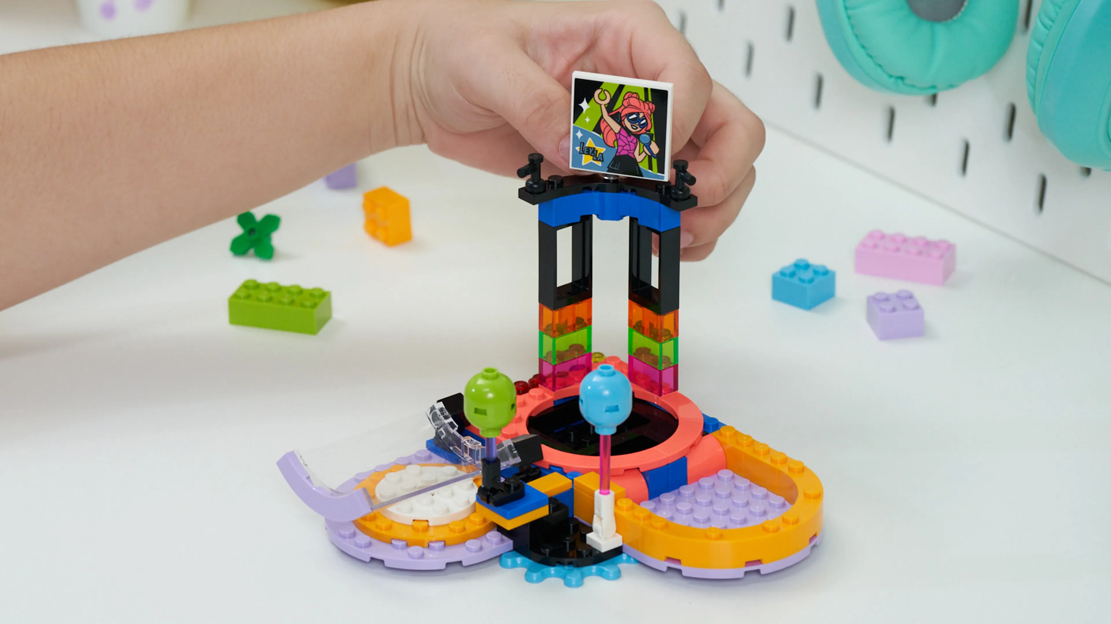 Build your own LEGO® trinket tray | LEGO.com for families