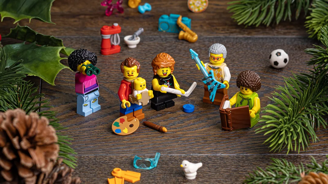 Build your minifigure family | LEGO.com for families