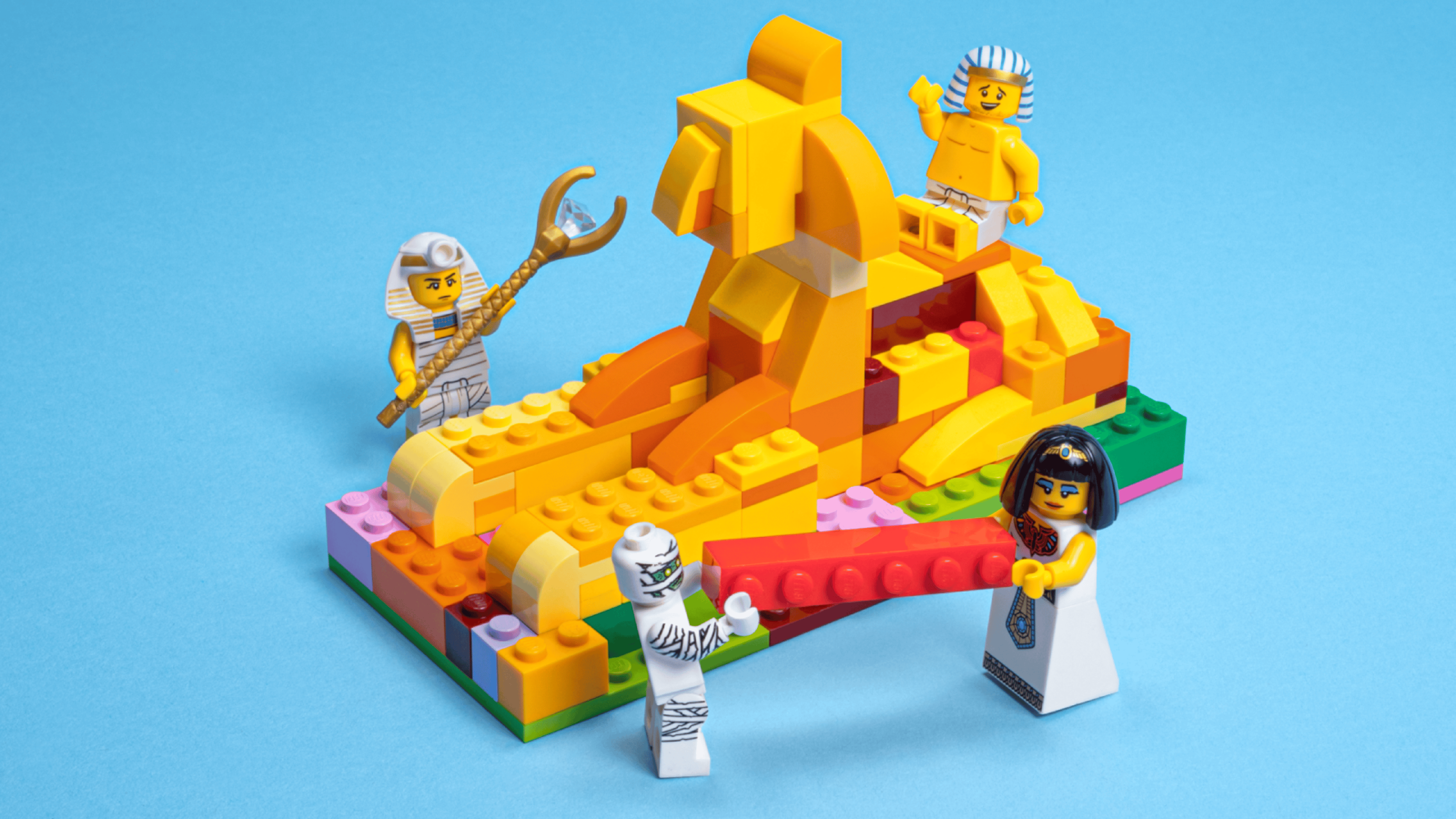 Can you Build a Brick Pyramid? | LEGO.com for families